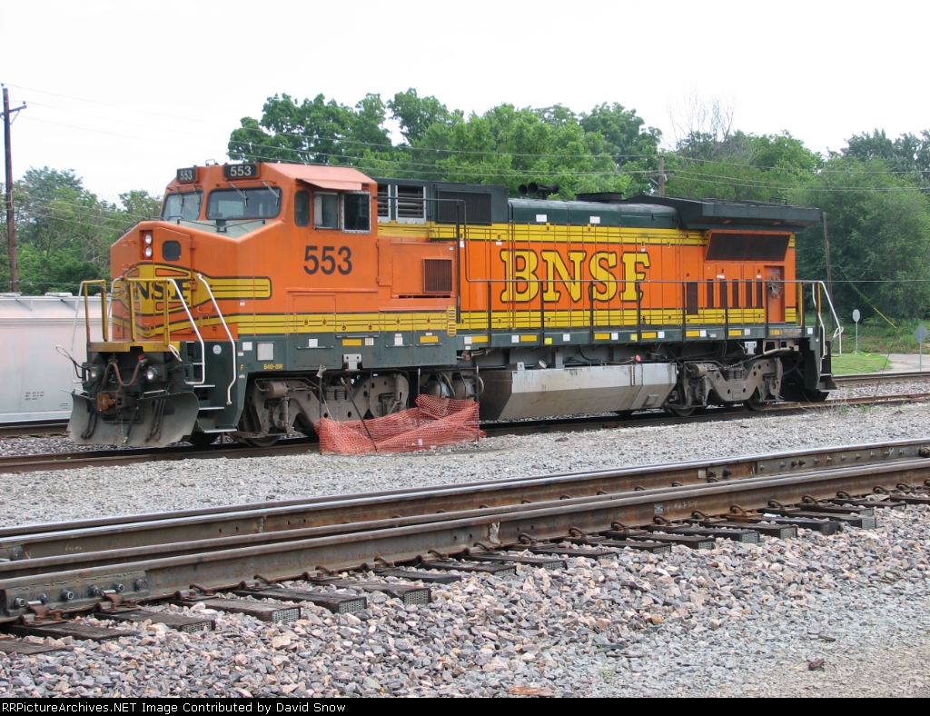 BNSF 553